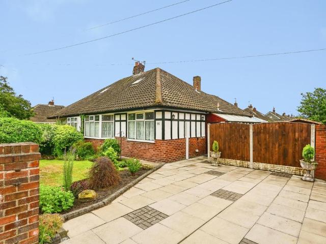 2 bedroom bungalow for sale