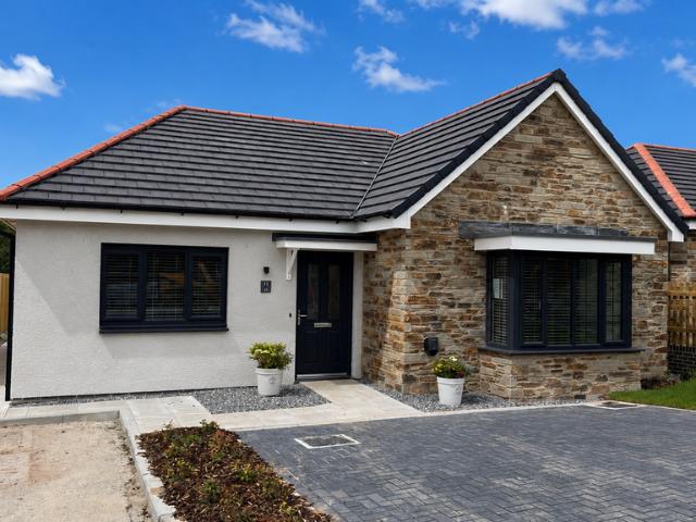 2 bedroom bungalow for sale