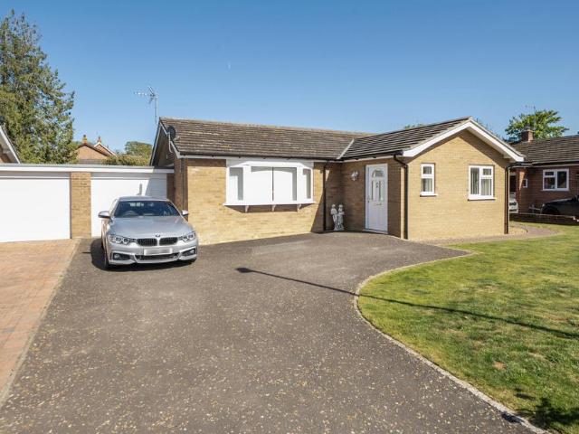 2 bedroom bungalow for sale