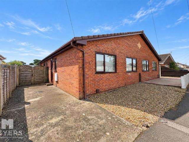 2 bedroom bungalow for sale