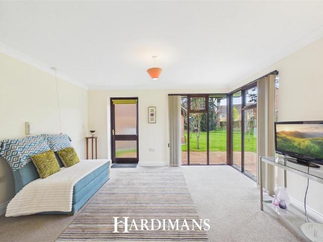 2 bedroom bungalow for sale