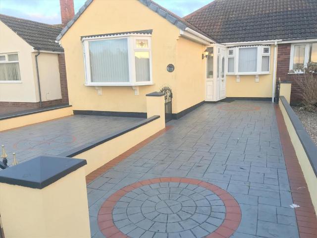 2 bedroom bungalow for sale