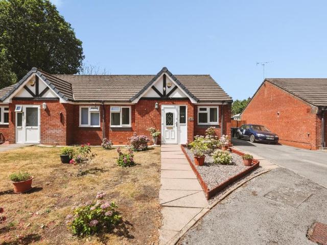 2 bedroom bungalow for sale
