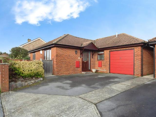 2 bedroom bungalow for sale
