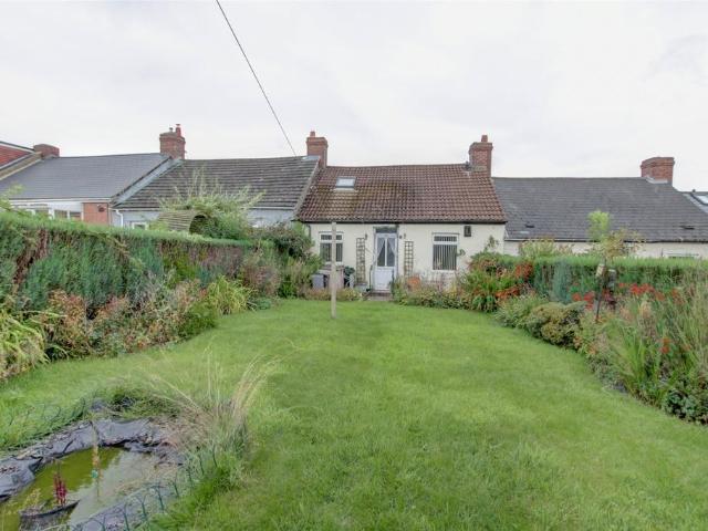 2 bedroom bungalow for sale