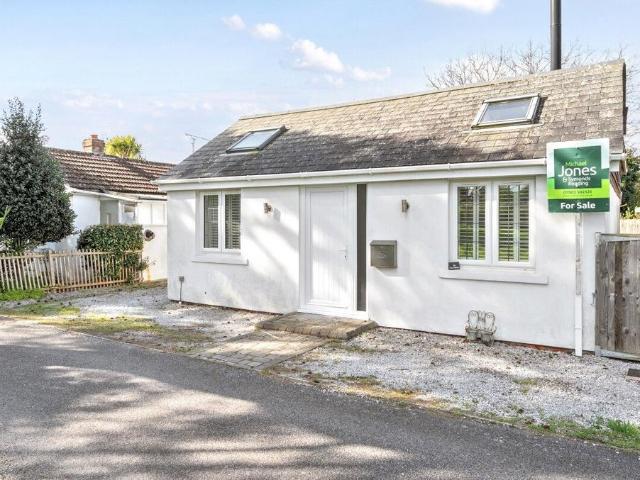 2 bedroom bungalow for sale