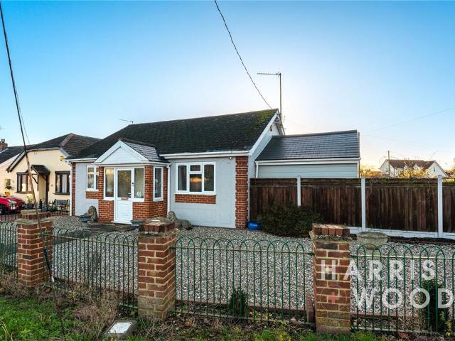 2 bedroom detached bungalow for sale
