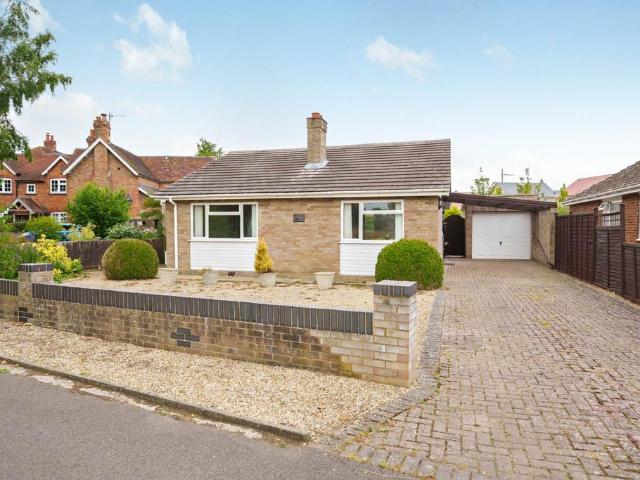2 bedroom bungalow for sale