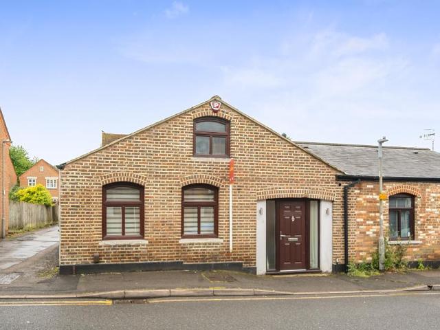 2 bedroom bungalow for sale