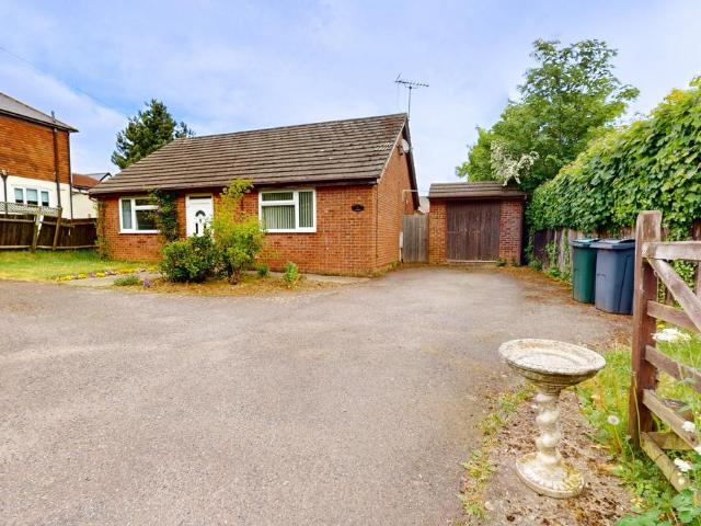 2 bedroom bungalow for sale