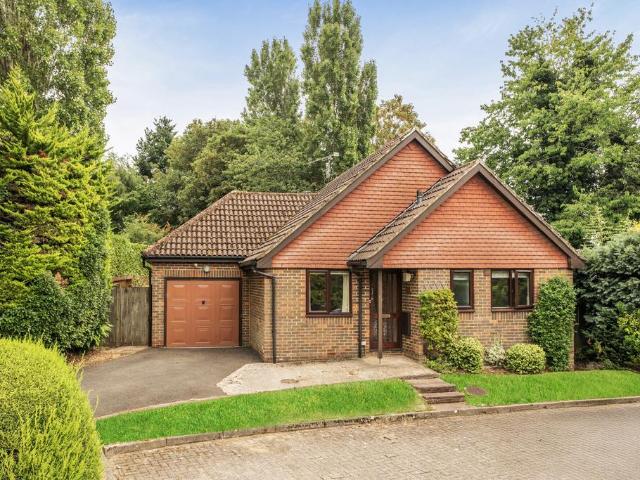 2 bedroom bungalow for sale
