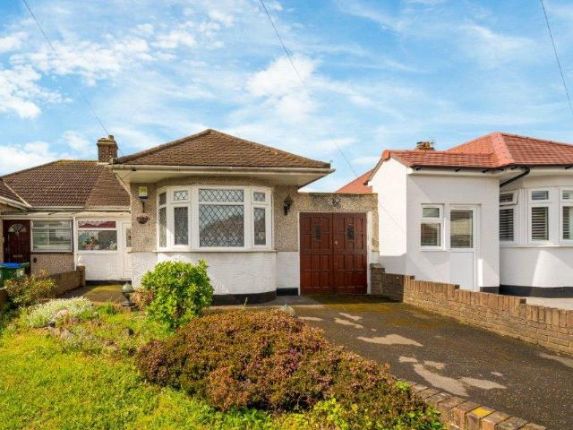 2 bedroom bungalow for sale