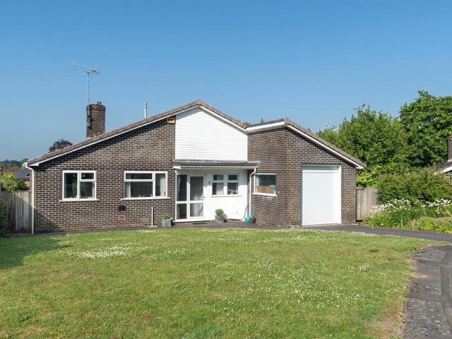 2 bedroom bungalow for sale