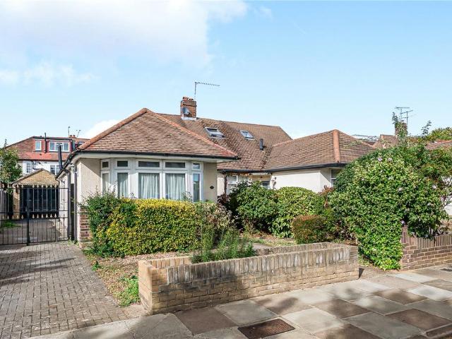 2 bedroom bungalow for sale