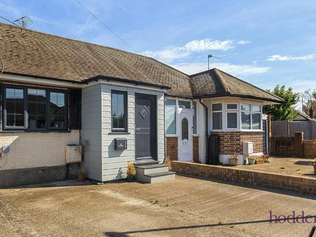 2 bedroom bungalow for sale