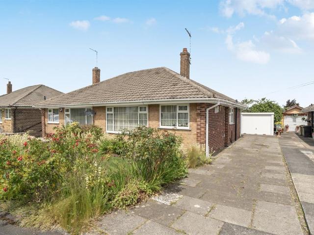 2 bedroom bungalow for sale