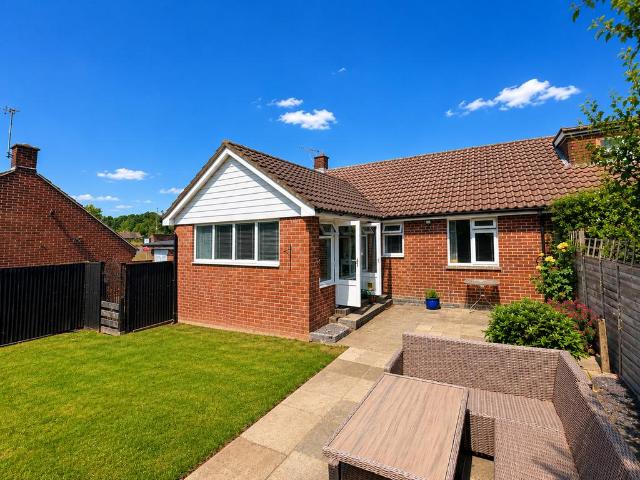 2 bedroom bungalow for sale