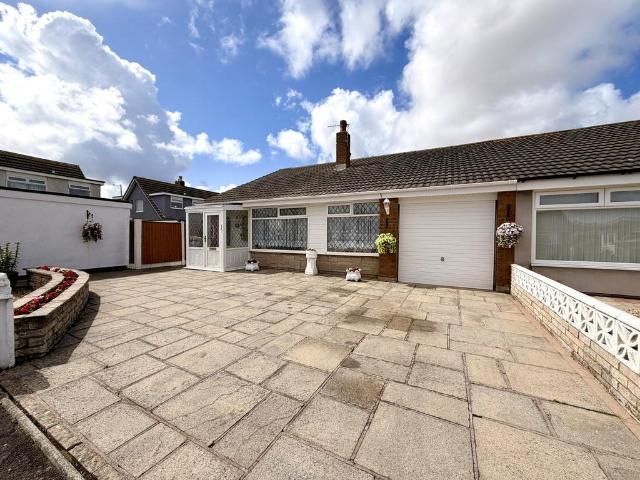 2 bedroom bungalow for sale