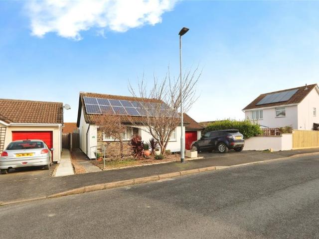 2 bedroom bungalow for sale