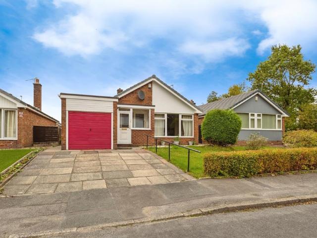 2 bedroom bungalow for sale