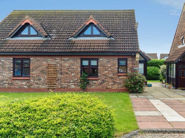 2 bedroom bungalow for sale
