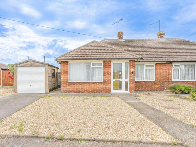 2 bedroom bungalow for sale