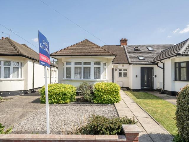 2 bedroom bungalow for sale