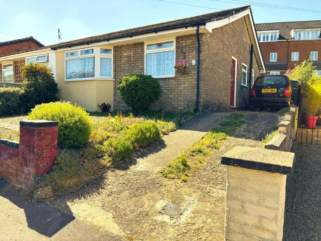 2 bedroom bungalow for sale