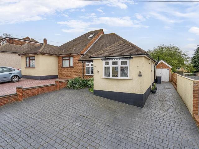 2 bedroom bungalow for sale