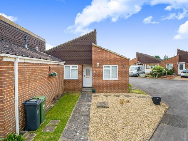 2 bedroom bungalow for sale