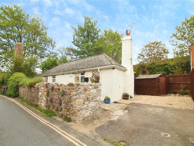 2 bedroom bungalow for sale