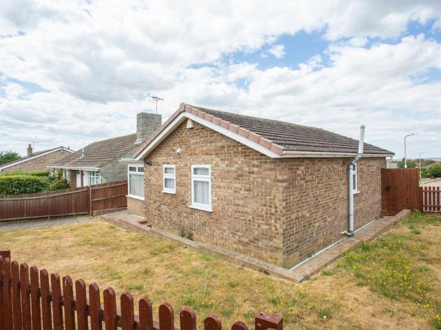 2 bedroom bungalow for sale