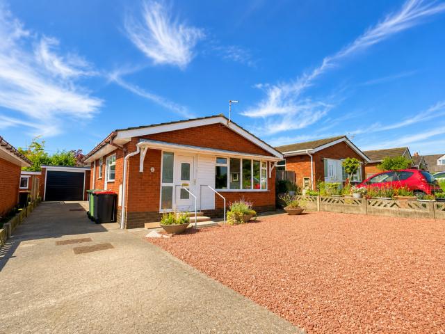 2 bedroom bungalow for sale