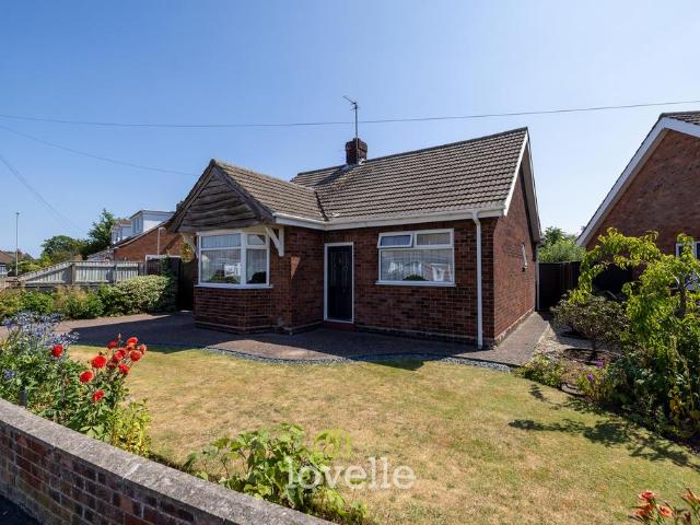 2 bedroom bungalow for sale