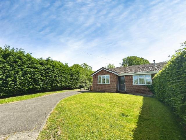 2 bedroom bungalow for sale