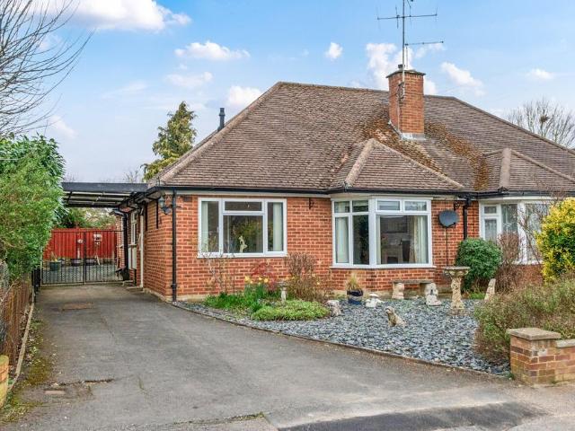 2 bedroom bungalow for sale
