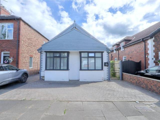 2 bedroom bungalow for sale