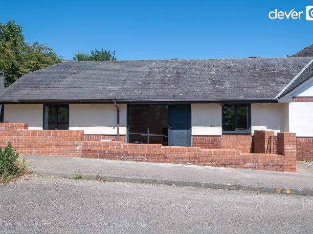 2 bedroom bungalow for sale