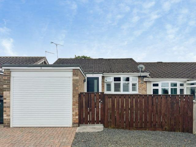 2 bedroom bungalow for sale