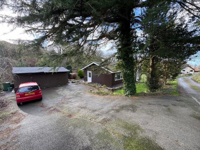 2 bedroom bungalow for sale