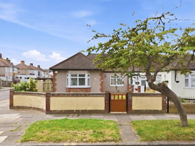 2 bedroom bungalow for sale