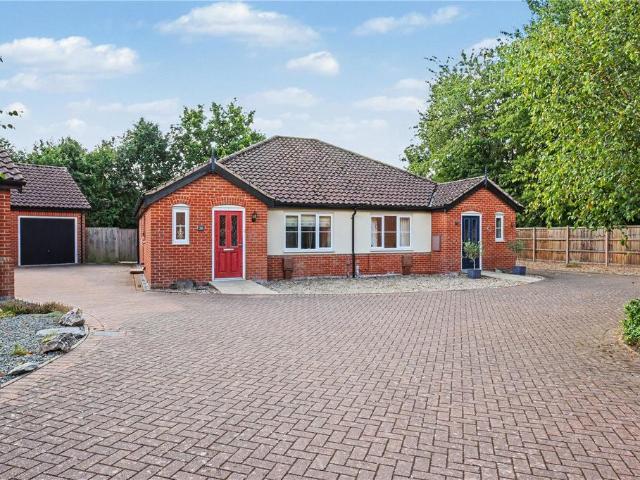 2 bedroom bungalow for sale