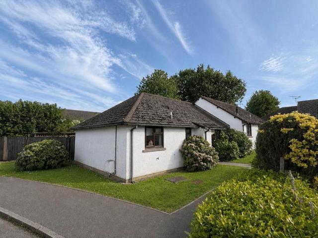 2 bedroom bungalow for sale