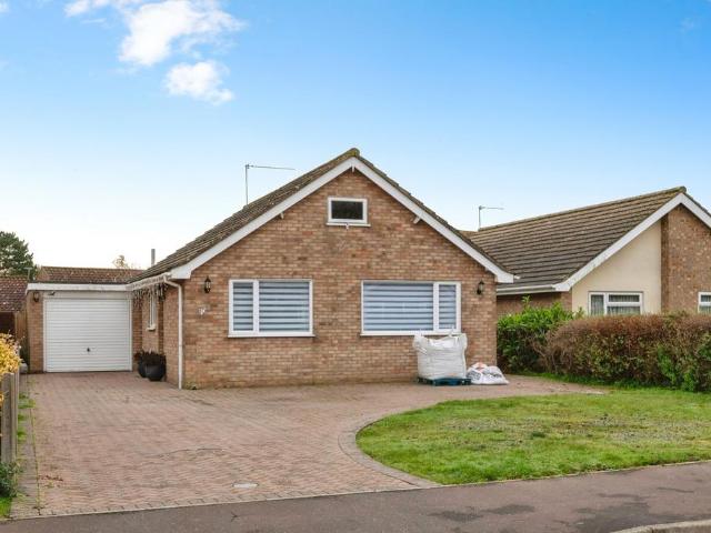 2 bedroom bungalow for sale