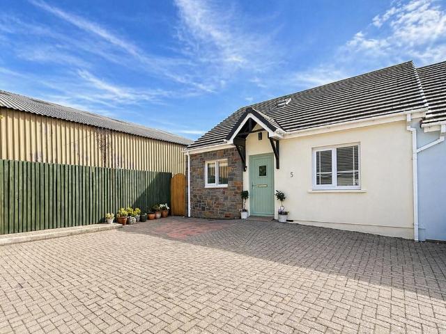 2 bedroom bungalow for sale