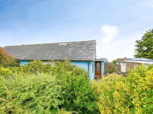 2 bedroom bungalow for sale