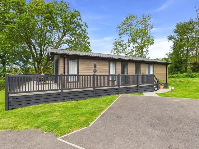 2 bedroom bungalow for sale