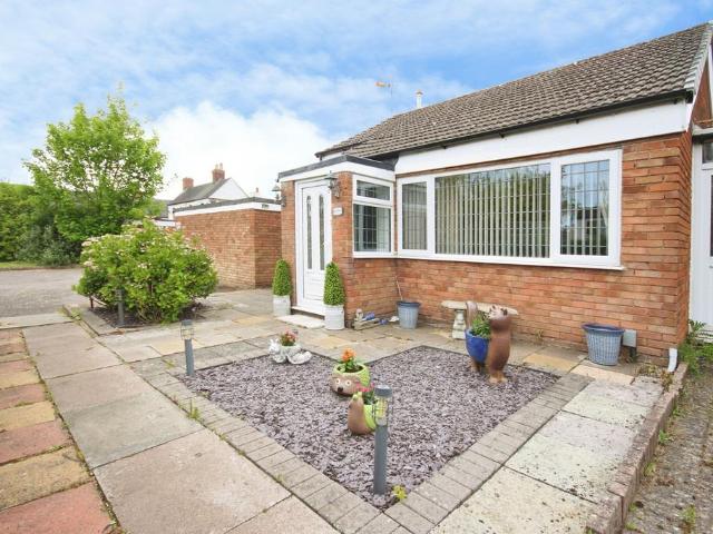 2 bedroom bungalow for sale