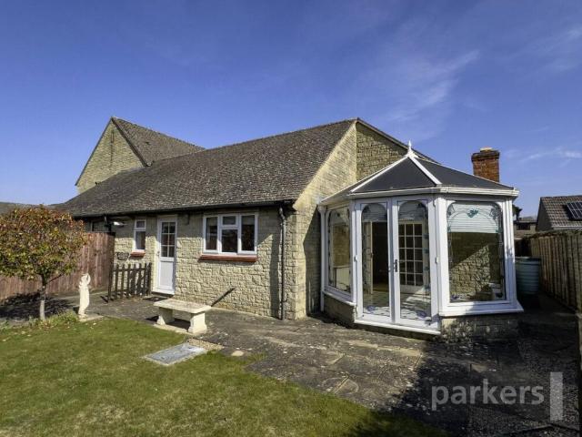 2 bedroom bungalow for sale