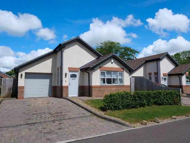 2 bedroom bungalow for sale